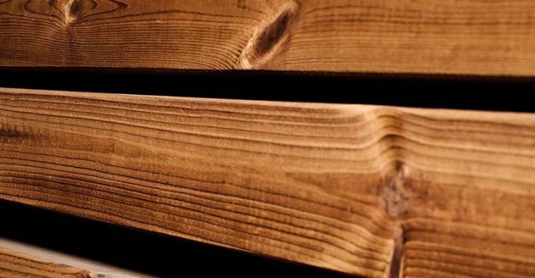 Sawn timber from Versowood | Precisely sawn and solid sawn timber.